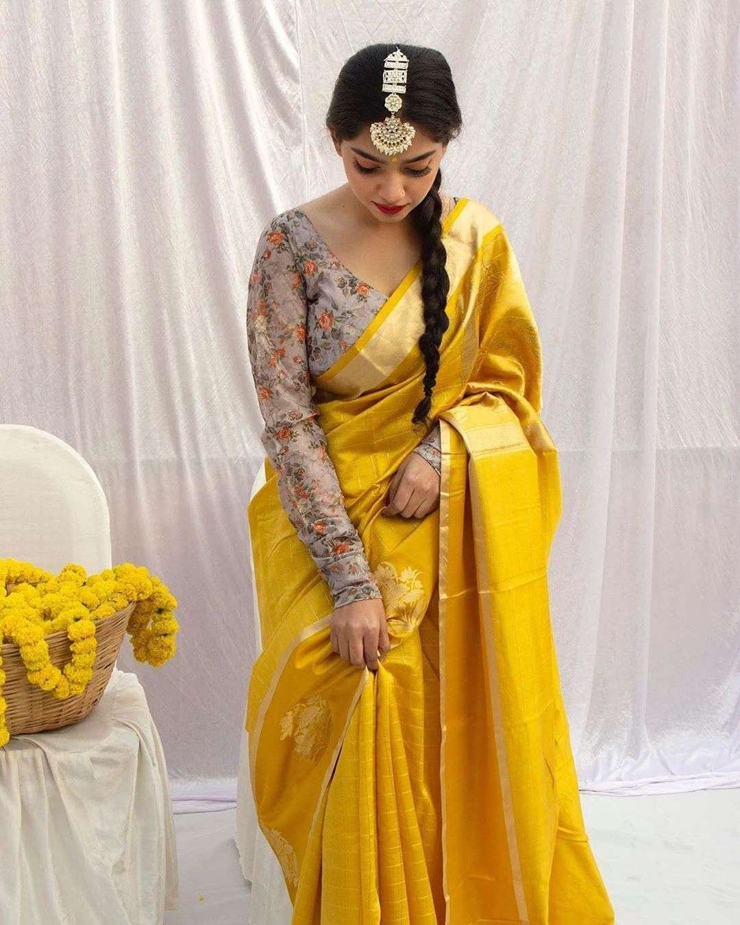 Floral patterns blouse designs – Simple Craft Ideas