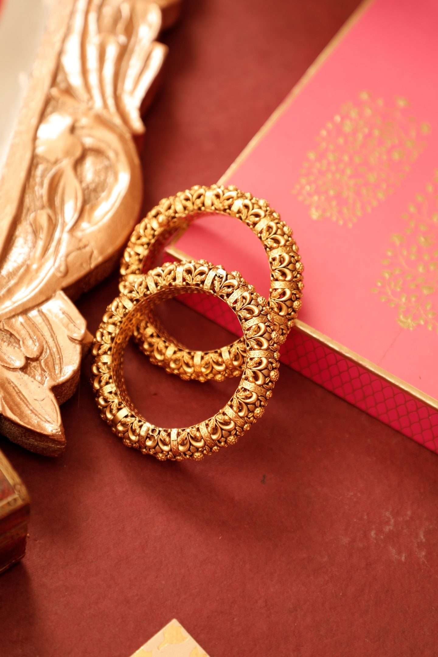 Most prettiest antique gold bangle design - Simple Craft Idea